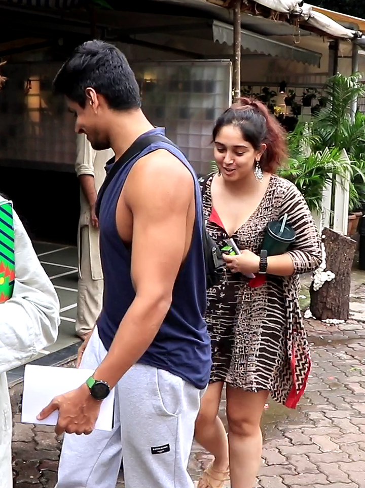 In Pics: Sara Ali Khan, Vidya Balan, Nupur Sanon spotted in Mumbai