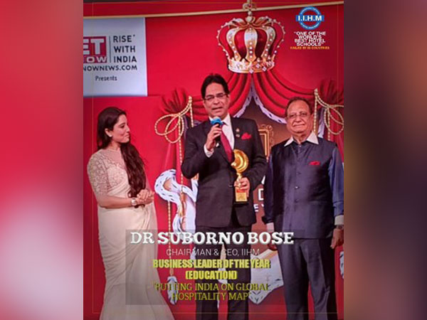 IIHM CEO Dr Suborno Bose awarded ET Now Business Leader of the Year Award (Education)