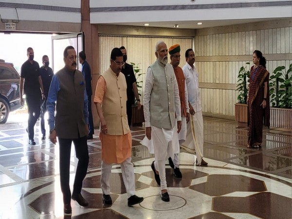 In BJP parliamentary party meet, PM Modi asks leaders to be ready for a ...