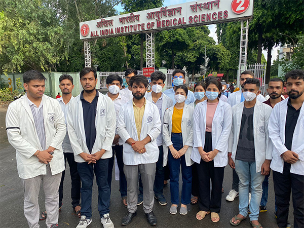 AIIMS paramedical students call off indefinite hunger strike