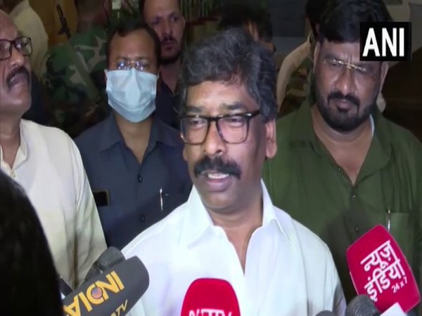 Jharkhand CM calls on Governor, asks for clarity on EC's disqualification opinion