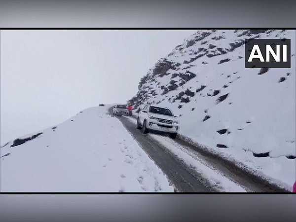 Stranded vehicles stuck due to icy roads rescued from Baralacha Pass in Himachal