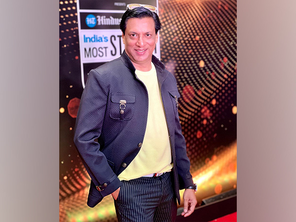 Madhur Bhandarkar celebrates 21 years of 'Chandni Bar'