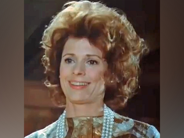 'The Odd Couple' star Joan Hotchkis passes away at 95