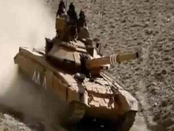 2 soldiers die as T-90 tank barrel explodes during firing exercise near ...