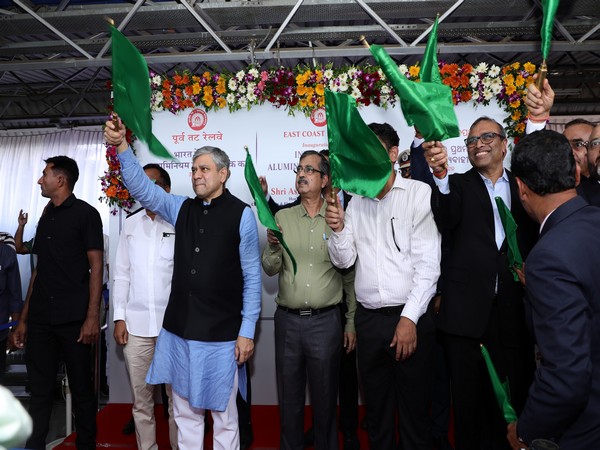 India's first aluminium freight rake introduced by Hindalco for Indian ...