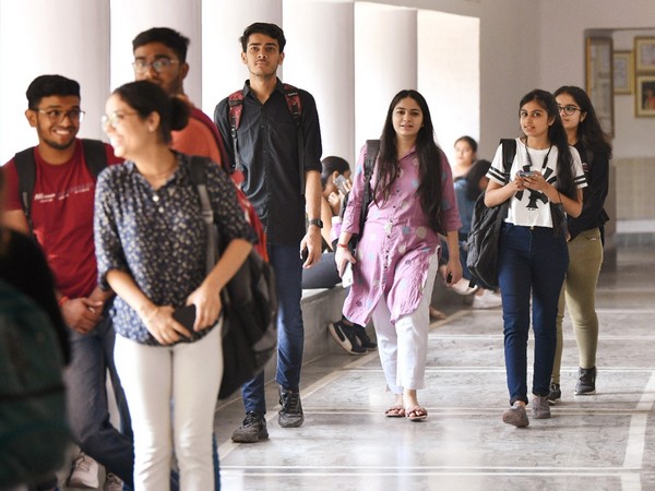 Delhi: Hindu College organises orientation programme for UG students