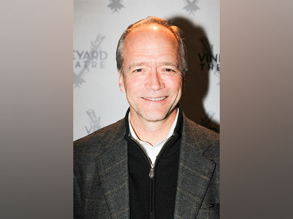 Oscar and Tony nominee writer-director Douglas McGrath passes away at 64