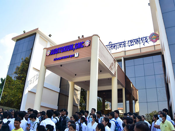 Assam CM inaugurates various new infrastructures at Guwahati medical