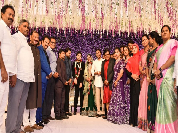 Andhra CM attends wedding reception of actor Mohammad Ali's daughter