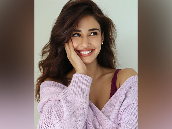 Disha Patani heads to Chennai for next schedule of her upcoming film ...