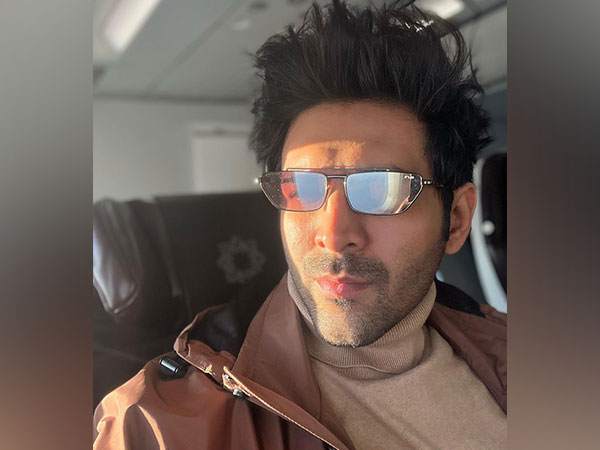 Kartik Aaryan shares glimpse of FIFA World Cup finals