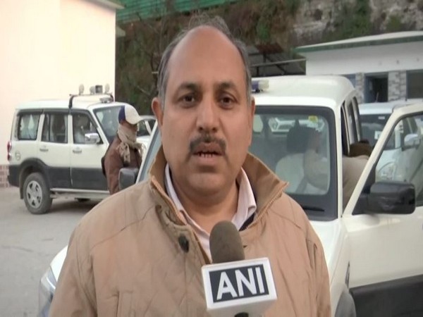 Expert team conducts survey of ladslide affected areas of Joshimath, NDRF teams on standby