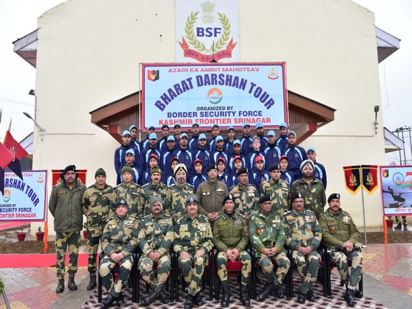 BSF sends 29 Kashmiri students on educational-cum-motivational Bharat Darshan Tour