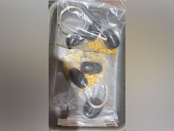 Three Kg gold seized from passenger at Mumbai airport