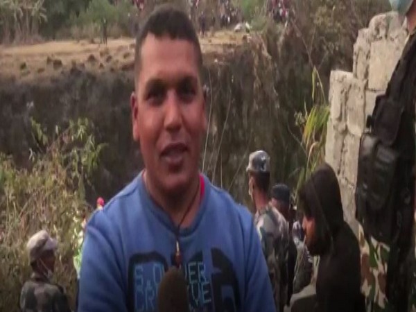 Heard a loud sound, rushed to site, took out buried passengers, say ...