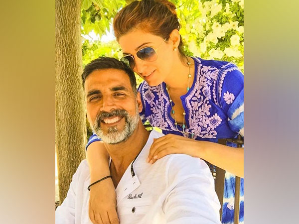 Akshay Kumar wishes wife Twinkle Khanna on their 22nd wedding anniversary