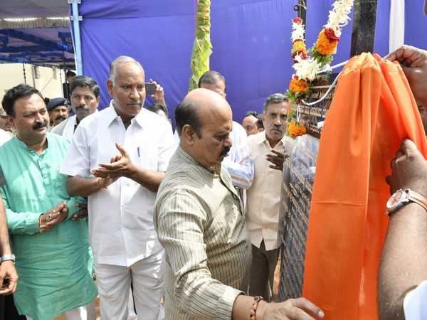 Karnataka CM inaugurates Mukteshwar Temple, says leave ego and bow down ...