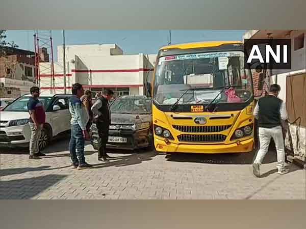 Police registers case for fake number plate in UP's Mathura
