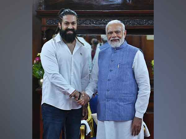 This is what 'KGF' star Yash has to say about PM Modi