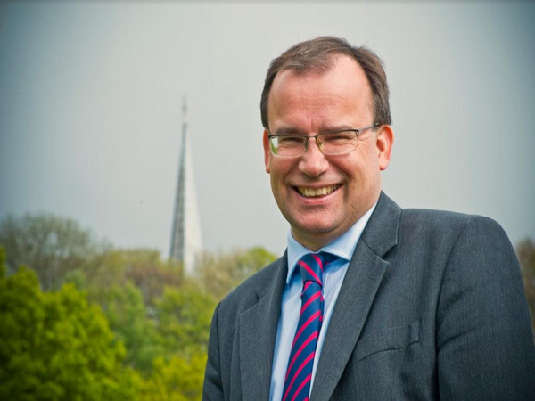 Teaching Gujarati, Urdu and Hindi important to Britain's economic ...