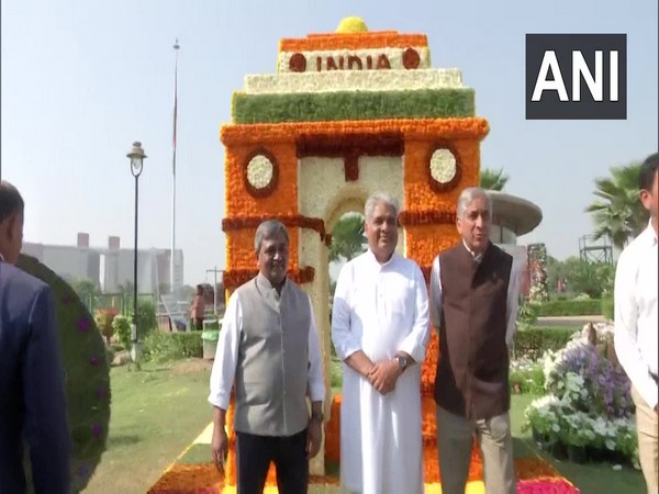 Union Min Bhupender Yadav inaugurates G20-themed flower festival in ...