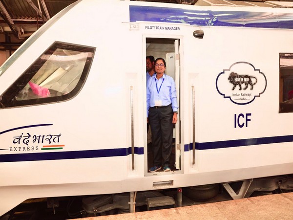 Surekha Yadav becomes first woman loco pilot of Vande Bharat Express ...