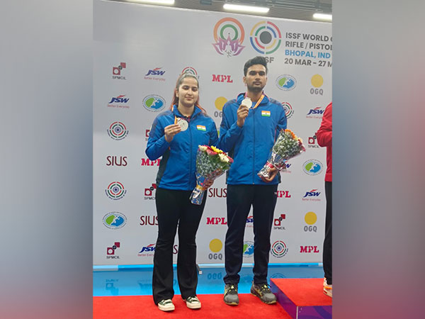 ISSF World Cup: Varun Tomar-Rhythm Sangwan bag 10m air pistol mixed ...