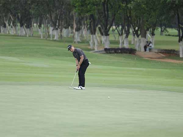 Duncan Taylor Black Bull Challenge 2023: Chouhan trails leader Lorenzo ...