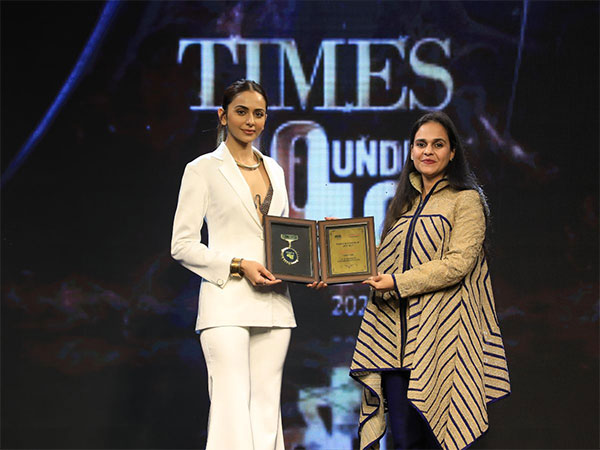 IndiaBonds Co-Founder & A.K Group's Director, Aditi Mittal felicitated ...