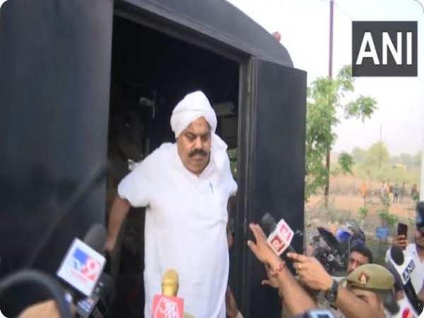 Umesh Pal murder case: Atiq Ahmed, Ashraf to be produced in court today ...