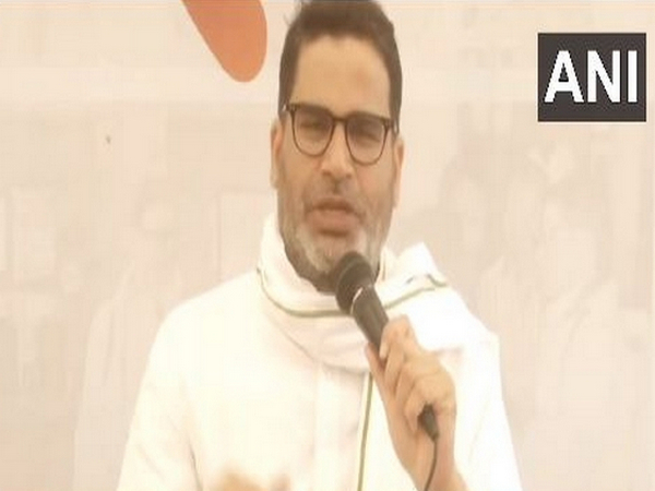 "Tejashwi Yadav wouldn't have got job himself had he not been Lalu's ...