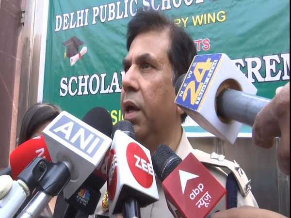 Delhi school receives bomb threat; after search police say it was a hoax