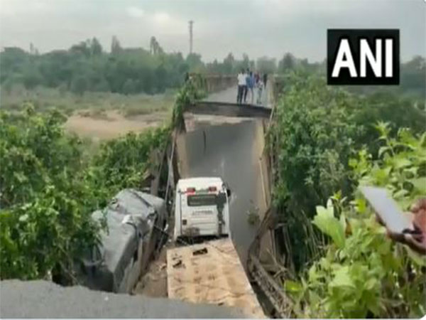 Bridge over Bahuda River collapses in Andhra's Srikakulam