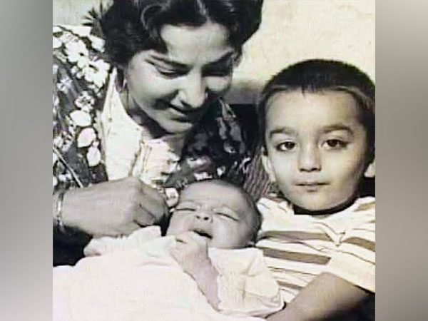 "Miss you, Maa!", Sanjay Dutt remembers mother Nargis on her death ...