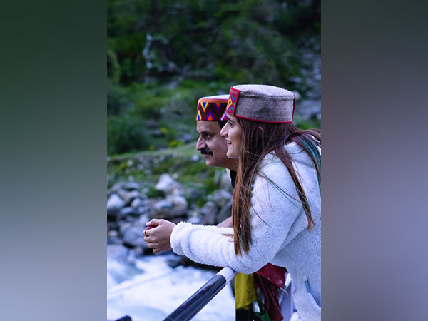 Shivranjani Singh drops folk song with father on his birthday, plans to ...