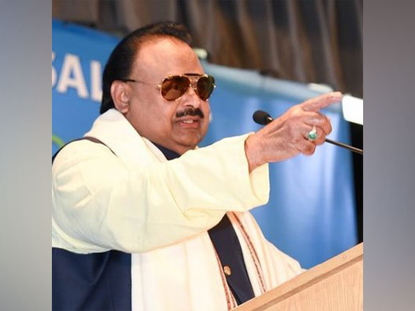 MQM leader Altaf Hussain condemns "forced defection" of PTI leaders and ...