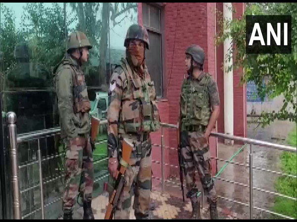J-K: Army foils infiltration bid in Poonch, 3 terrorists injured
