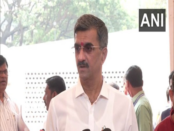 State excise dept generated good revenue this year: Maharashtra ...