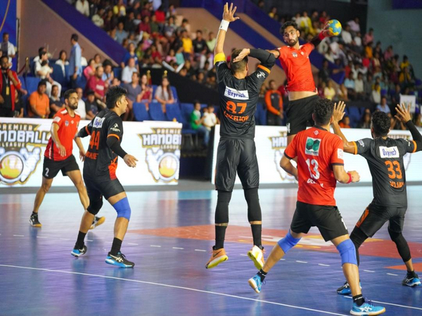 Premier Handball League: Maharashtra Ironmen defeat Delhi Panzers in ...