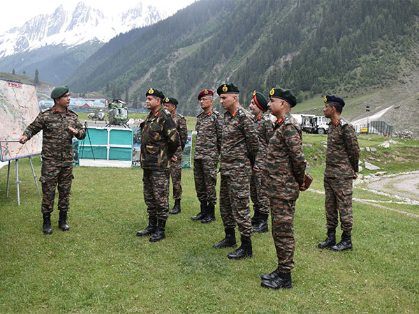 Northern Army commander inspects ongoing preparations for Amarnath Yatra