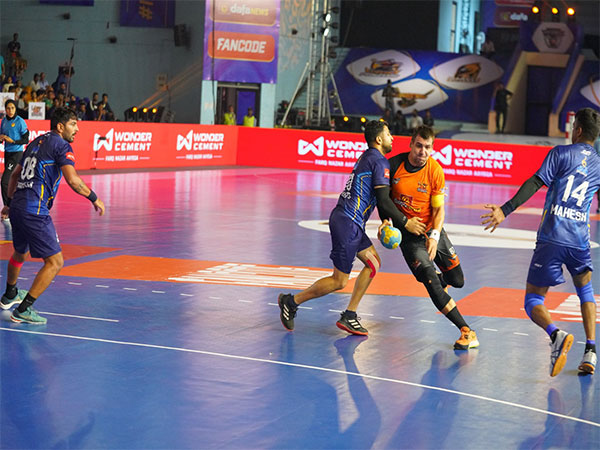 Premier Handball League: Maharashtra Ironmen hold onto clinch victory ...