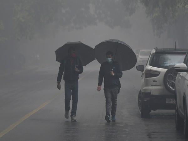 Thunderstorm with light intensity rain likely to occur over Delhi, its ...