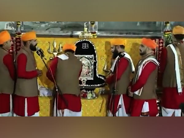 Amarnath Yatra 2023: 'Aarti' performed at Shri Amarnath Cave Shrine