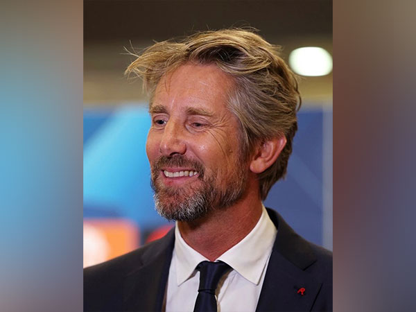 Former Manchester United goalkeeper Edwin van der Sar in ICU after ...