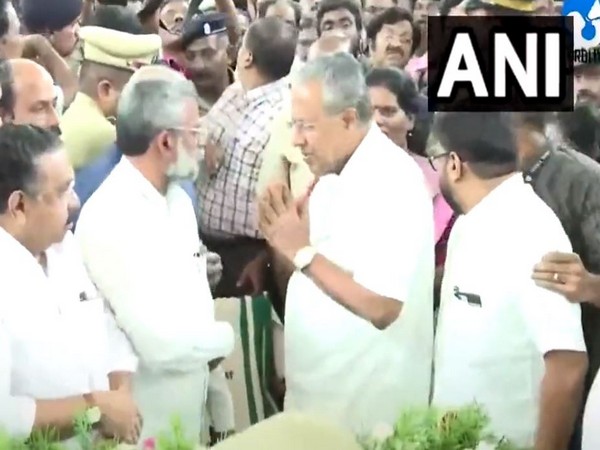 CM Pinarayi Vijayan pays final tribute to Kerala’s former CM Oommen Chandy