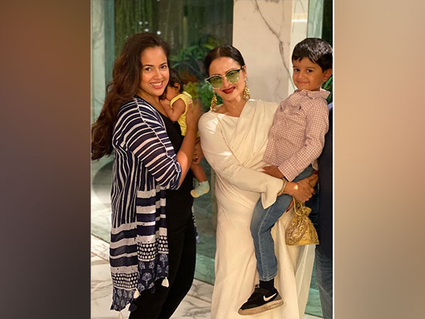 Rekha's adorable pictures with Sameera Reddy's kids go viral
