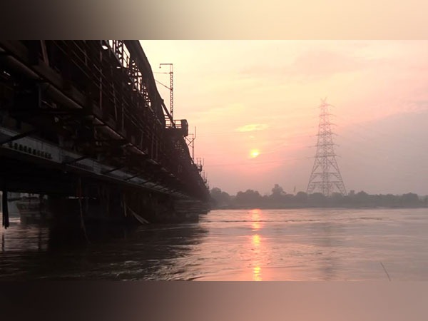 Delhi: Yamuna water-level continues to stay above danger mark
