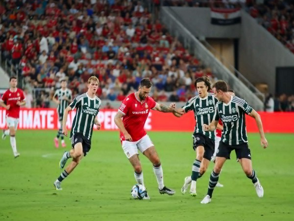 Wrexham hands first pre-season defeat to Manchester United