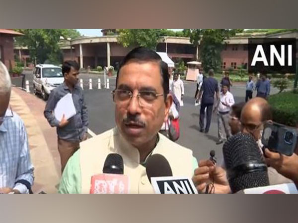 "Moving no-confidence motion and wearing black clothes will serve no purpose": Pralhad Joshi